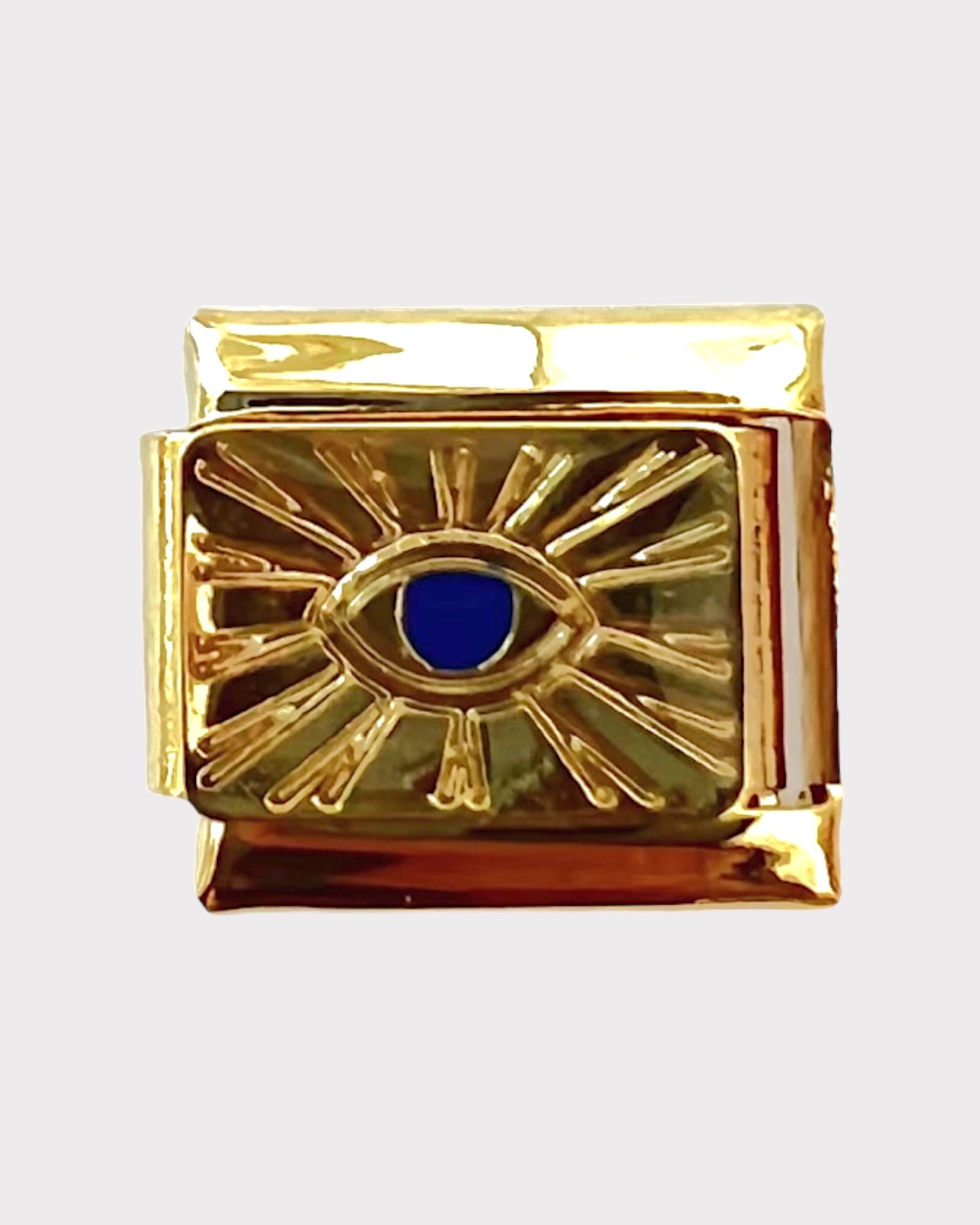 eye (gold) – terra